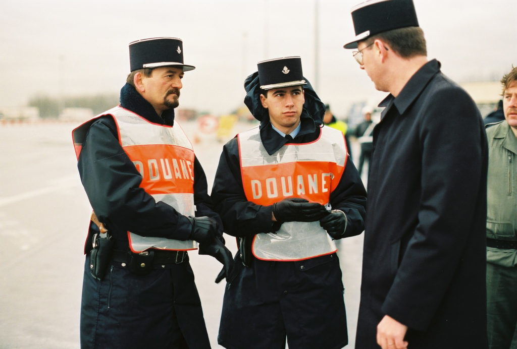 Les revolvers en douane depuis 1970 – Association pour l’Histoire de l ...