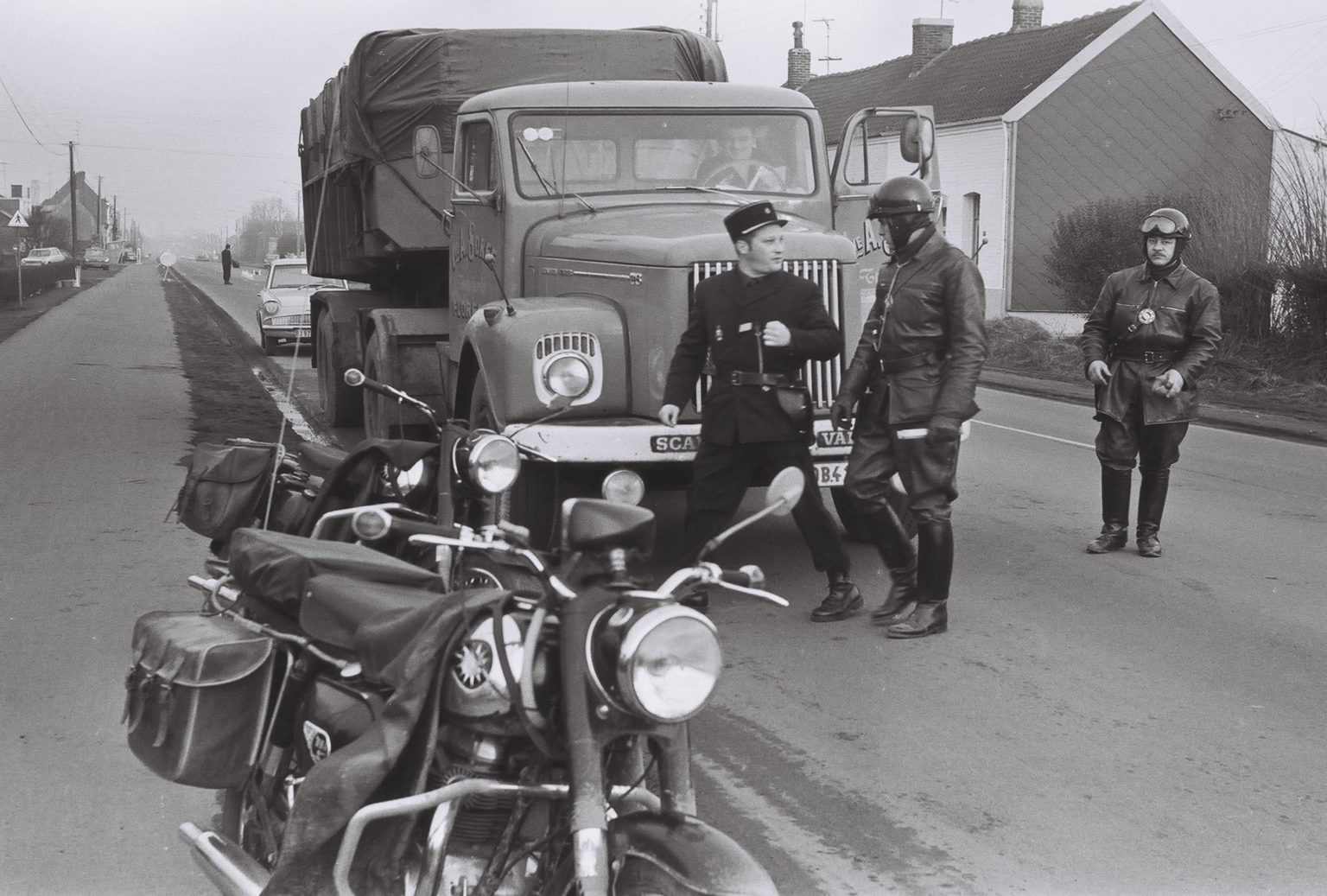 L’uniforme des douaniers motocyclistes – Association pour l’Histoire de ...